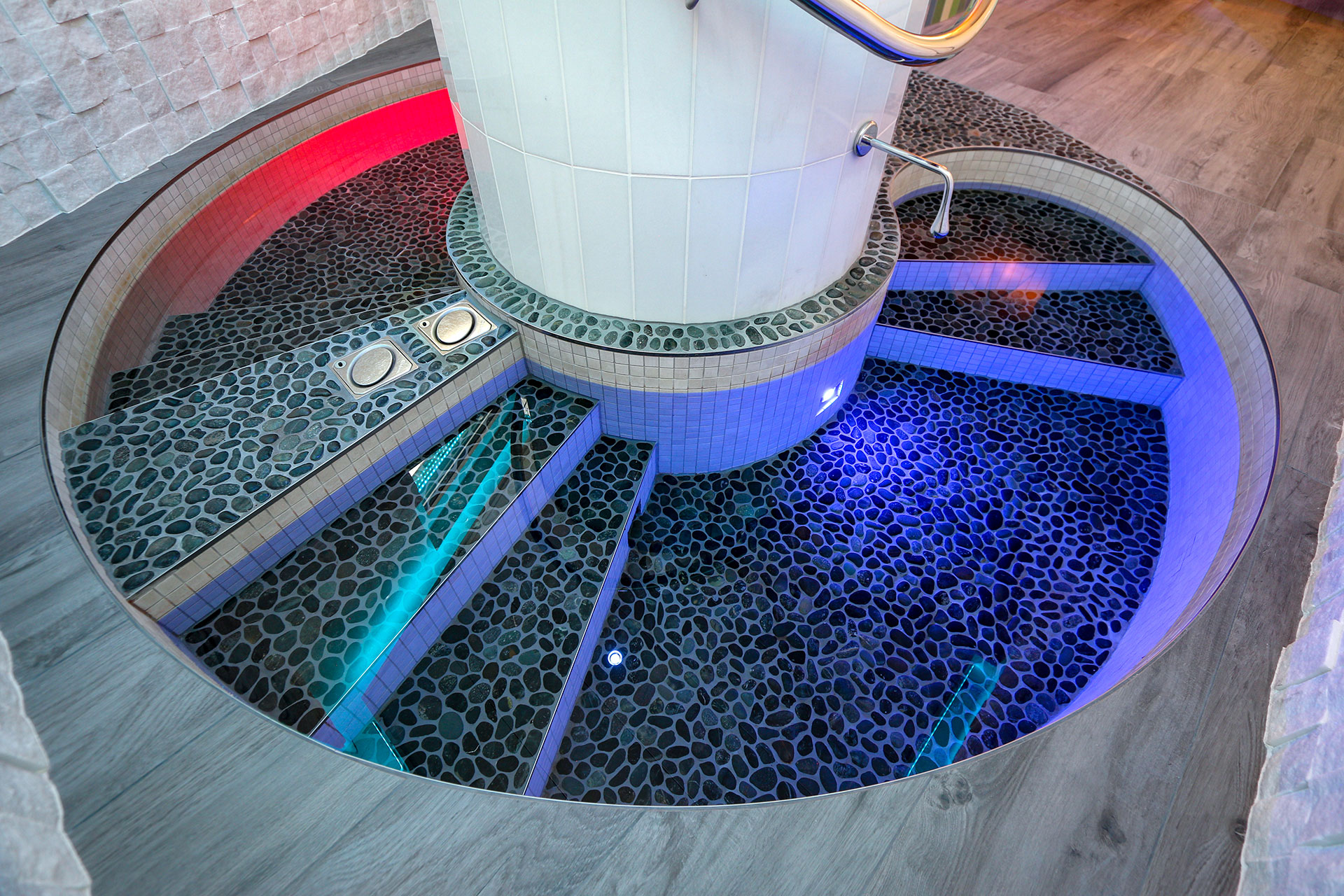 SPA-Bereich mit Kneipp-Becken - SCHEDEL Bad + Design GmbH